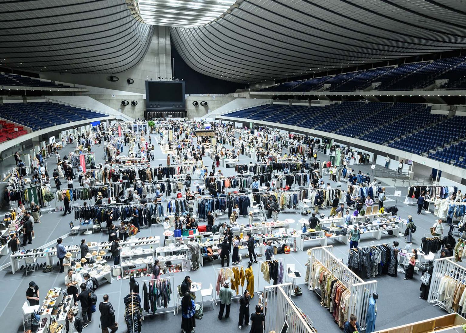 JAPAN FASHION WEEK 20周年記念 年間テーマは「世界の継ぎ目となれ –JFW 20+20-」 | Rakuten ...